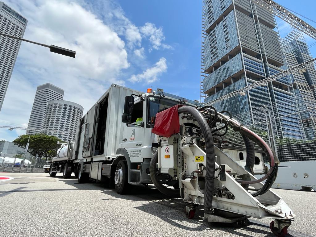 Track Cleaning & Paint Removal, Trackjet, Singapore - Roadgrip