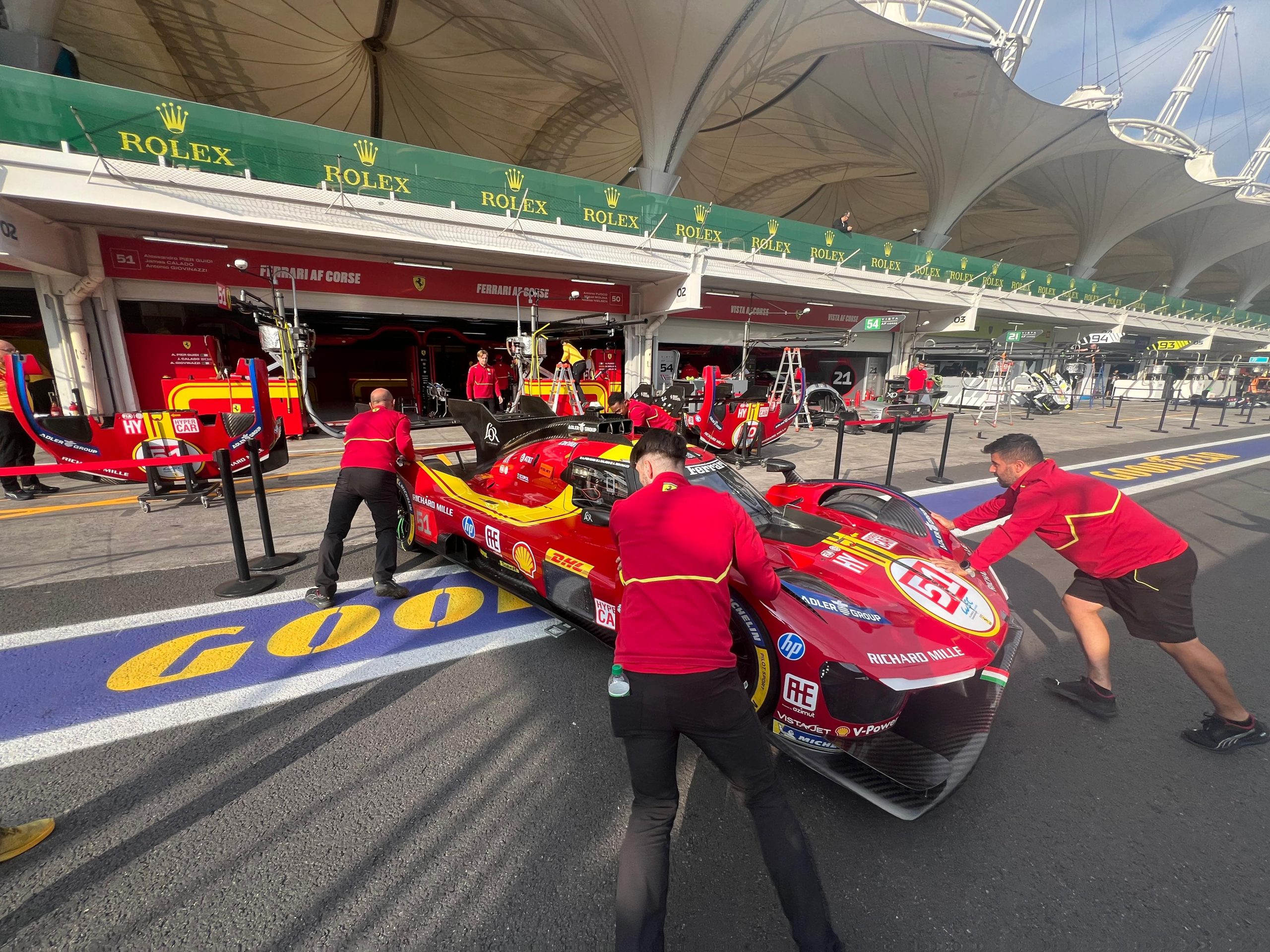 Motorsport Sponsor Branding Installation, WEC, São Paulo - Roadgrip