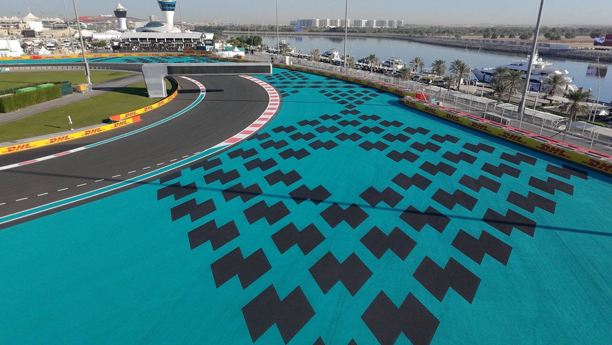 A Quick Guide to Race Track Markings, Kerbs and Areas - Roadgrip