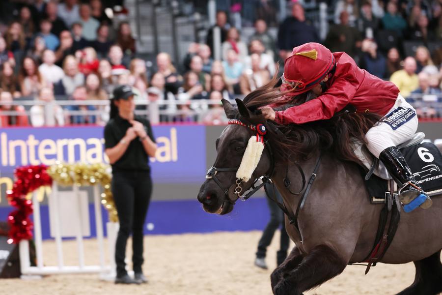 Roadgrip Sponsors Racing Shetland for the London International Horse ...