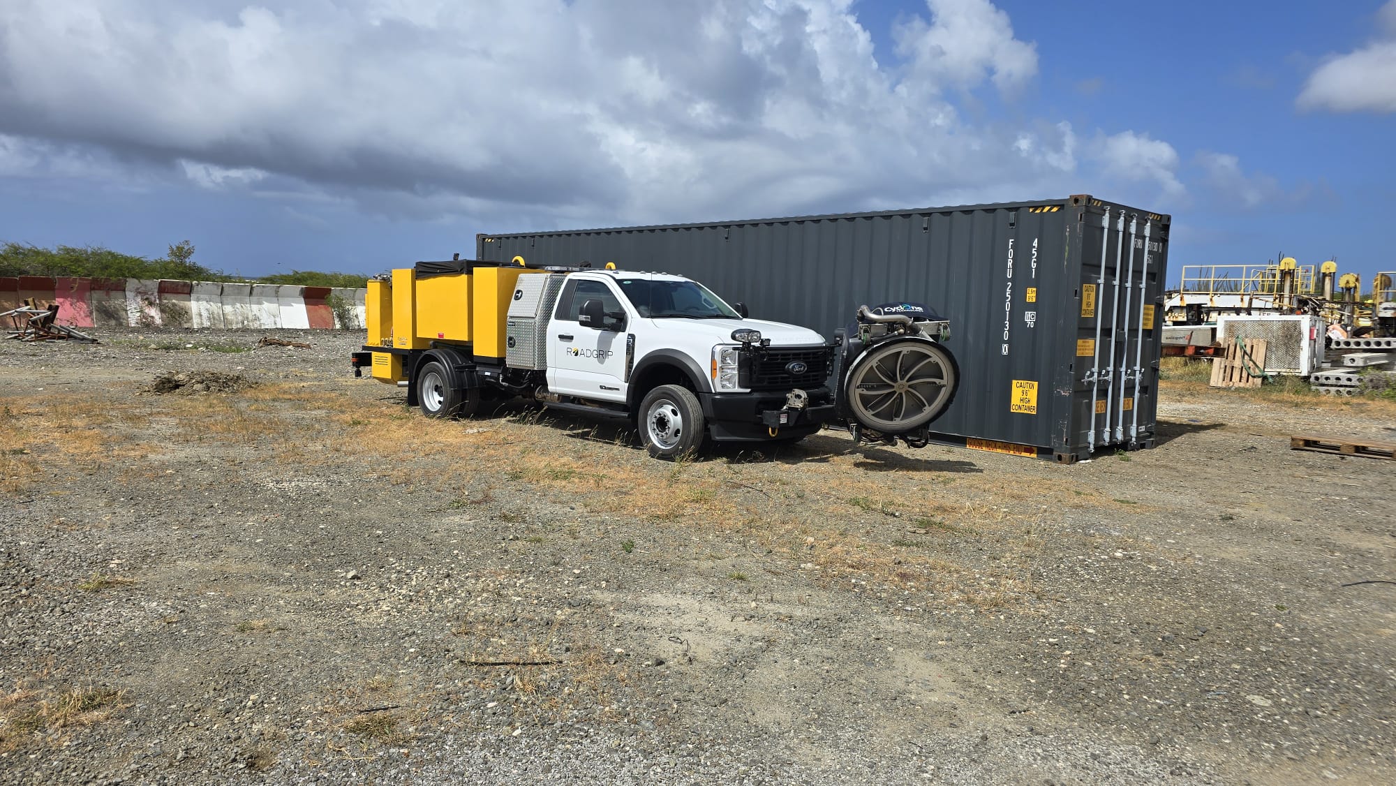 Efficient Runway Rubber Removal, Curacao Airport, The Caribbean - Roadgrip
